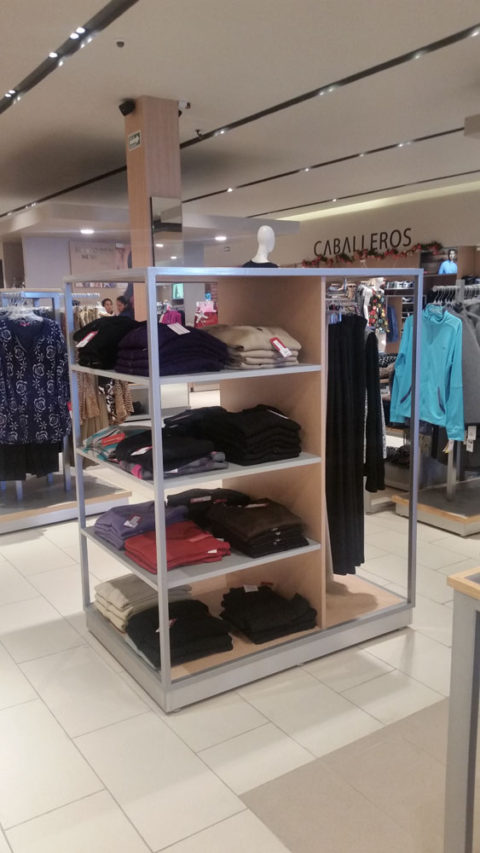EXHIBIDORES DE ROPA | MasDisplay Fabricación de Mobiliario